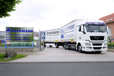 Unternehmen der IEK mit Firmenbesuchen zu Industrieerleben